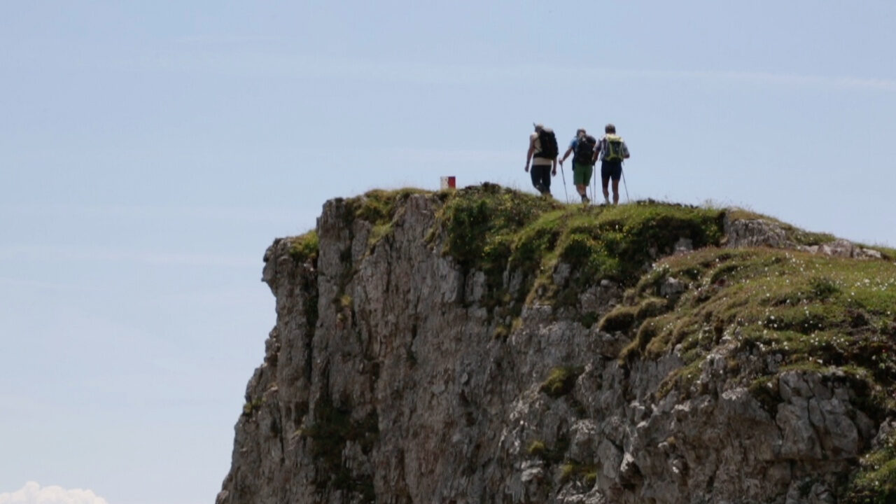 Excursion to Mount Roen - Peer.tv