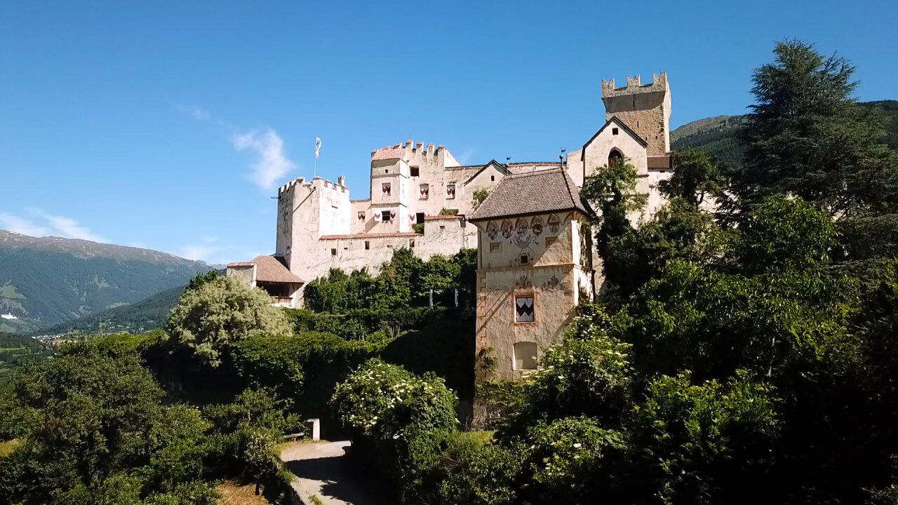 Culture in Upper Val Venosta - Peer.tv