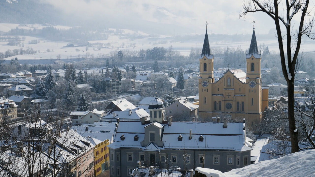 Brunico in winter - Peer.tv
