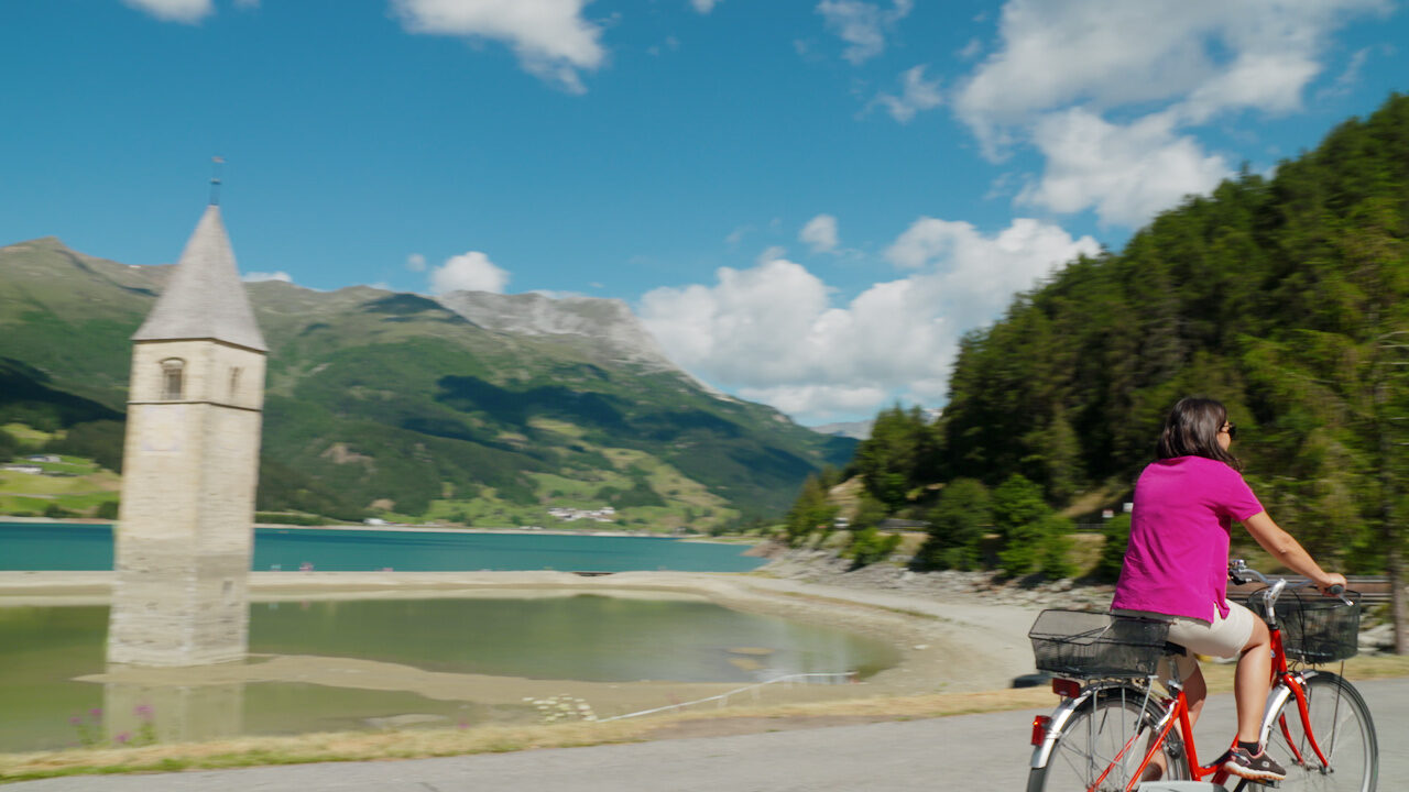 Upper Val Venosta Valley Outdoor - Peer.tv